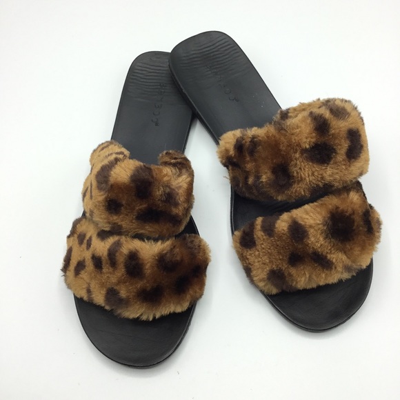 BAMBOO | Shoes | Fuzzy Leopard Slides Animal Print Slippers New | Poshmark